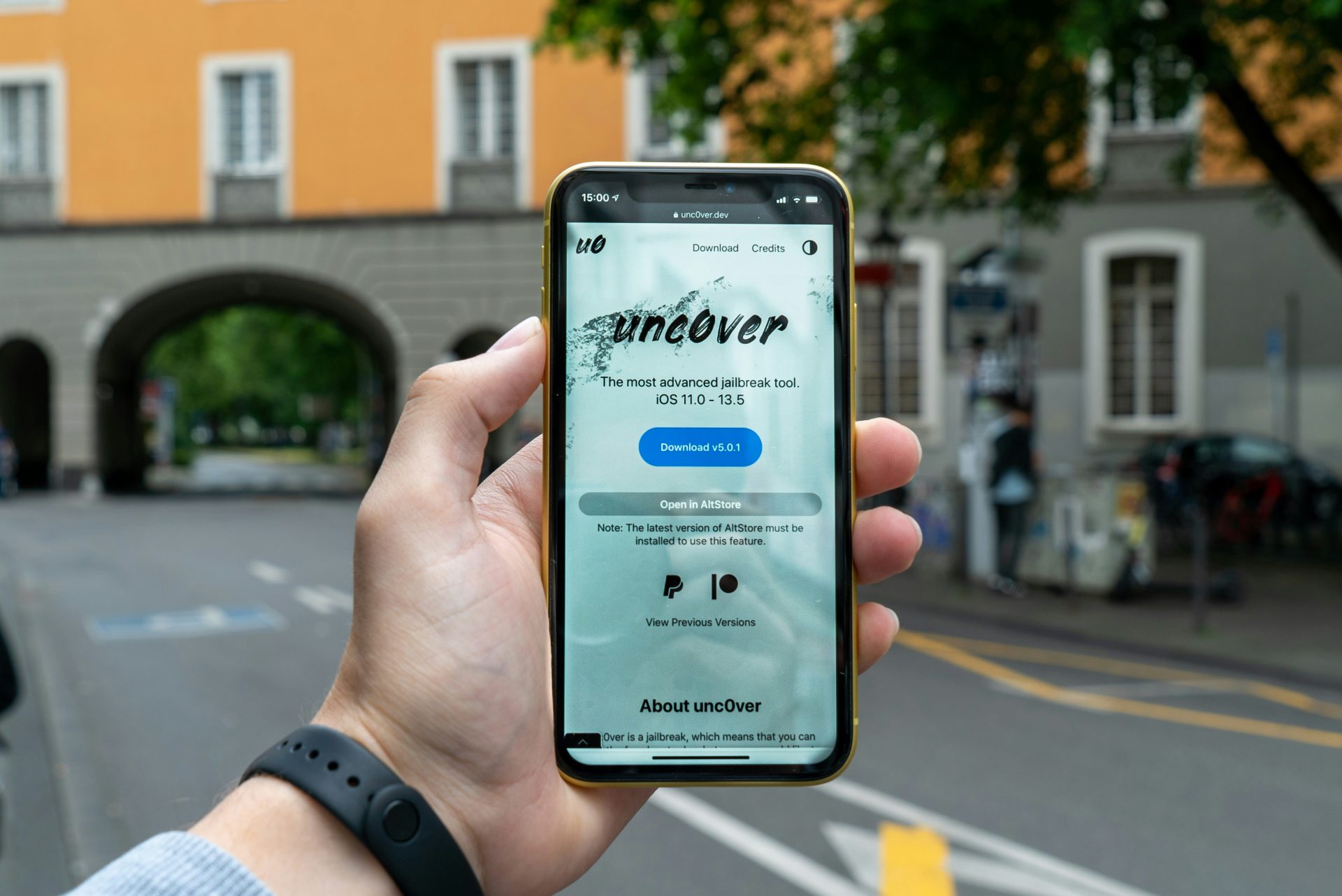 How To Jailbreak An iPhone: Quick And Easy Steps - Business Daily